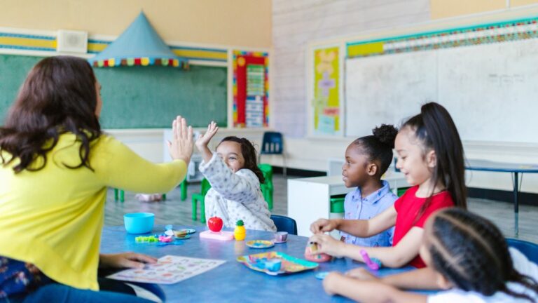 Classroom Management Strategies for Autism - Pops ABA Therapy